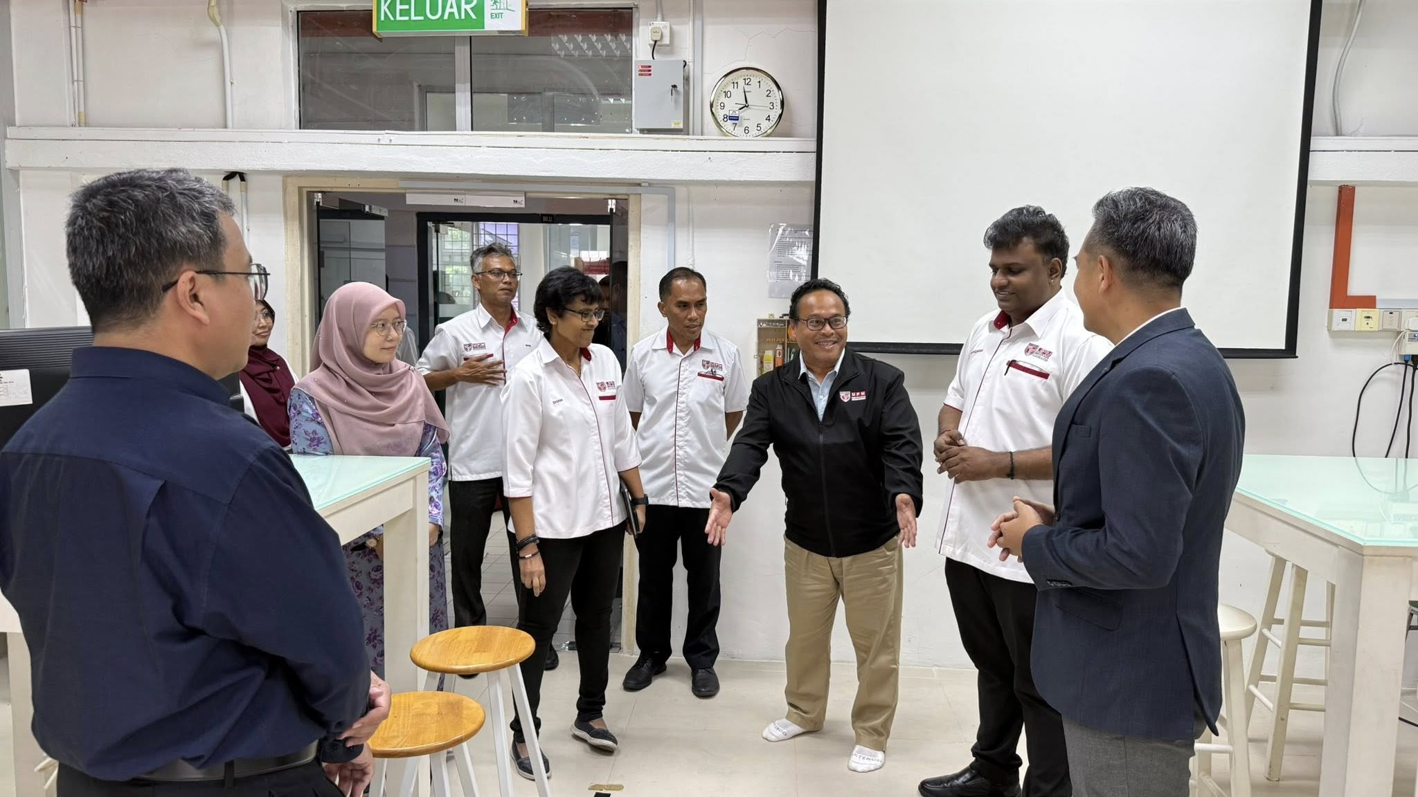 Throughout the visit, Prof. Rahim expressed his appreciation for the ...