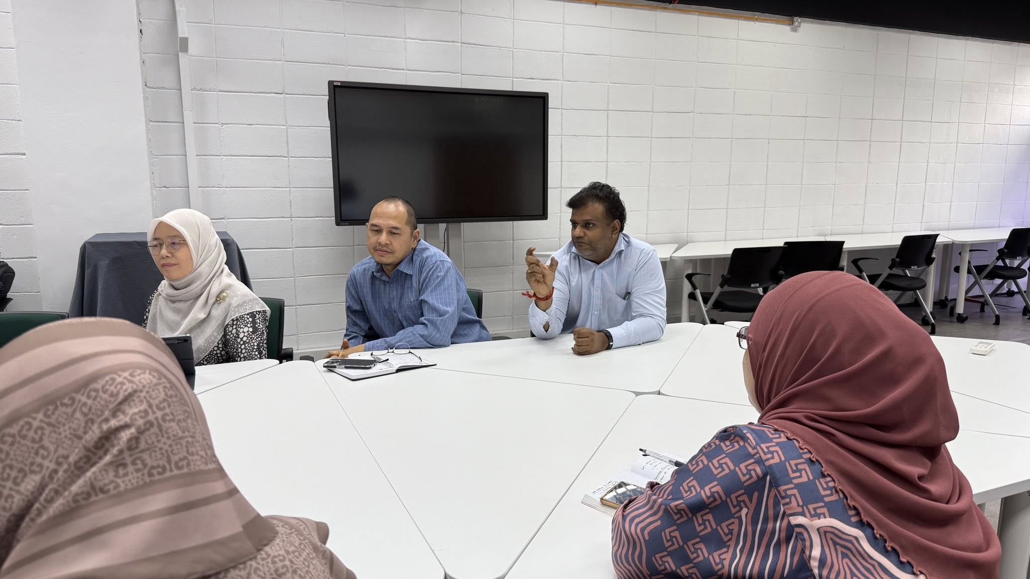 FSKTM Terima Kunjungan PSPK bagi Sesi Jerayawara QS World University ...